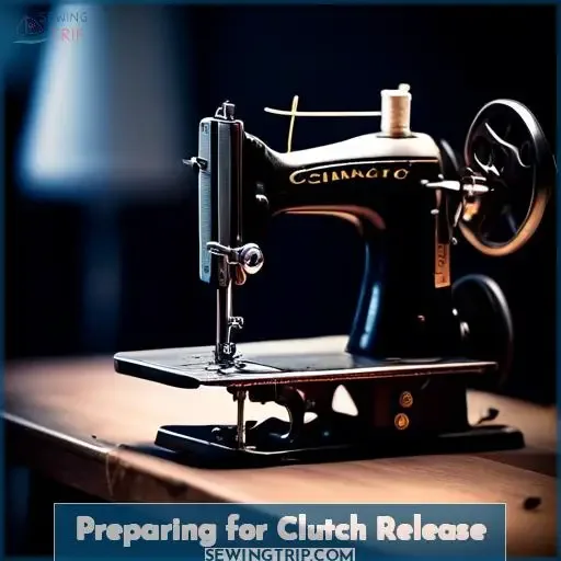 How to Release Clutch on Sewing Machine: Stuck Clutch Solutions